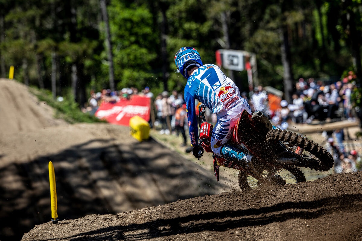 Prado wins second moto MXGP in Galicia - MX Vice
