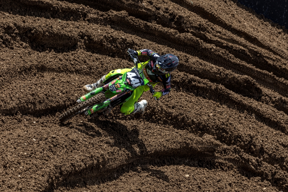 8th overall in EMX250 for Askew in France - MX Vice
