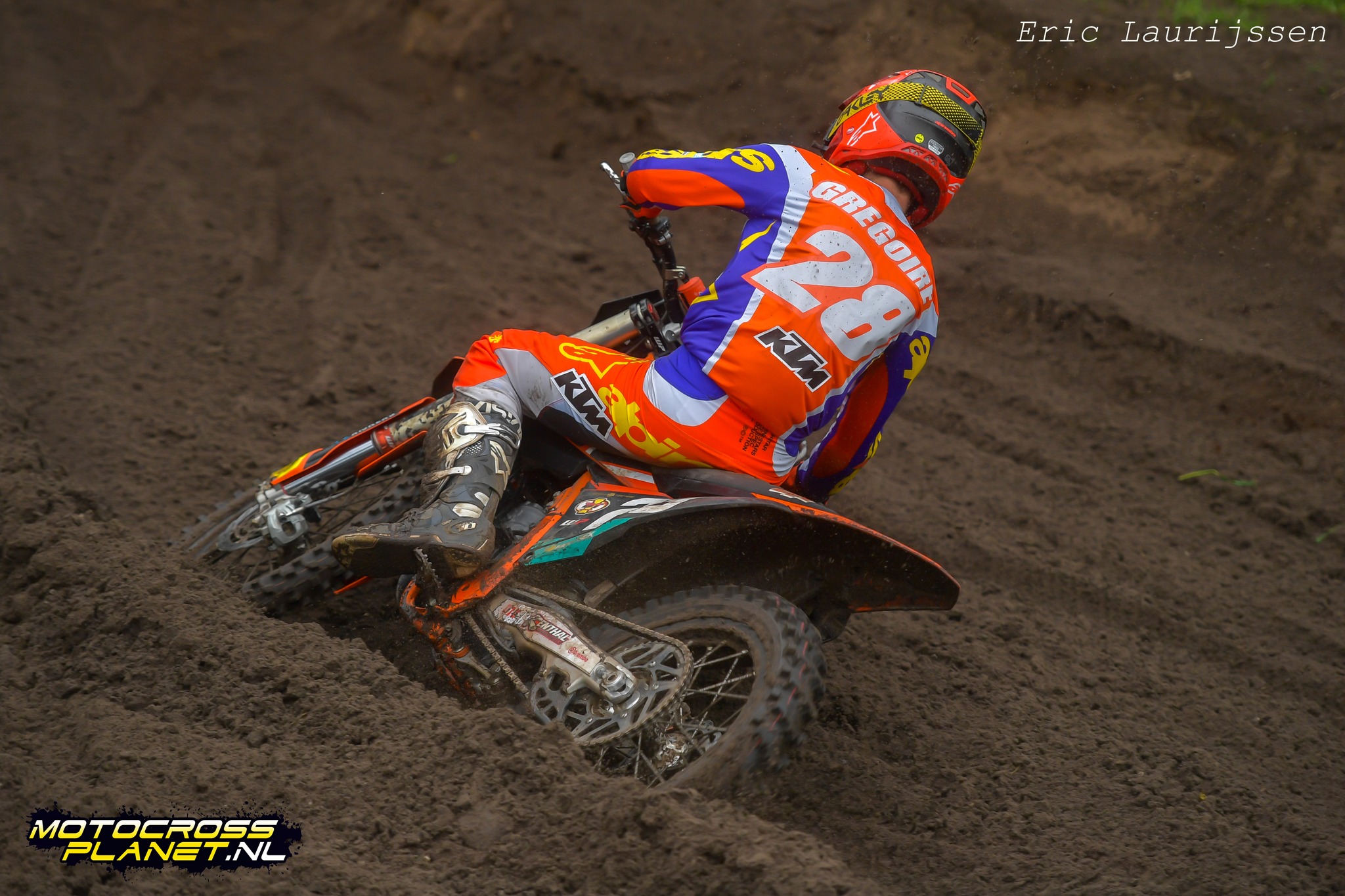 Broken collarbone for Dean Gregoire - MX Vice