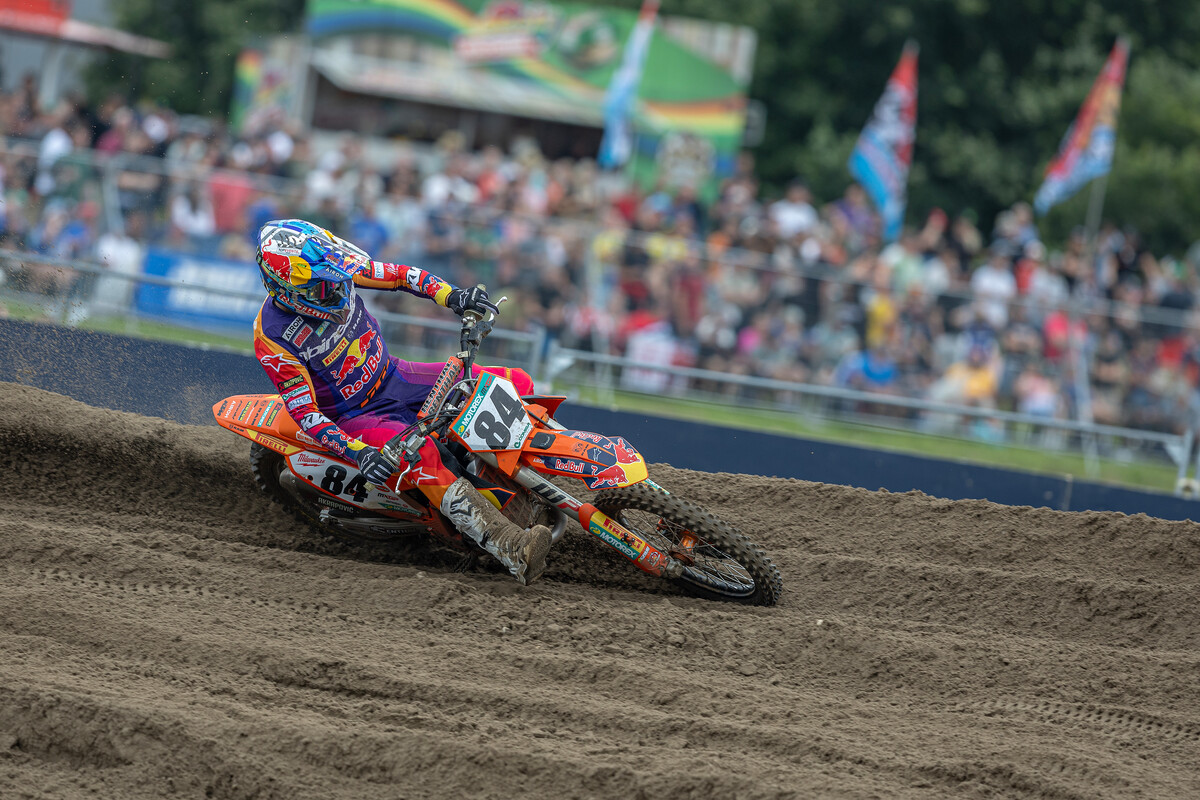 Jeffrey Herlings wins both motos at Hawkstone Park - MX Vice