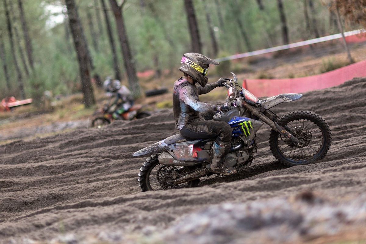 Todd Kellett dominates French Sand Championship race in Saint Leger de ...