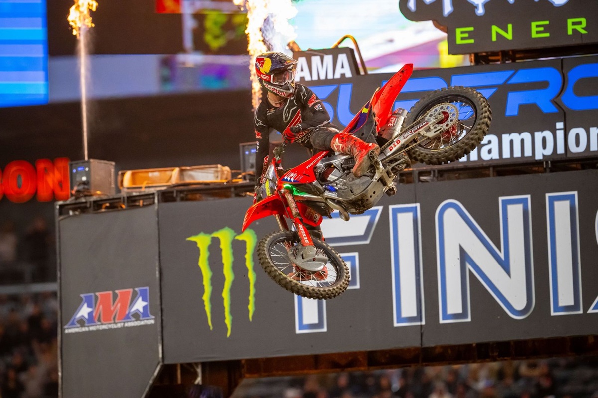 Knee surgery for Jett Lawrence - MX Vice