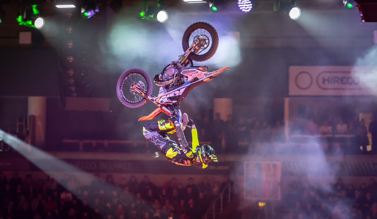 Flippin’ awesome, Petr Pilat is back to AX - MX Vice