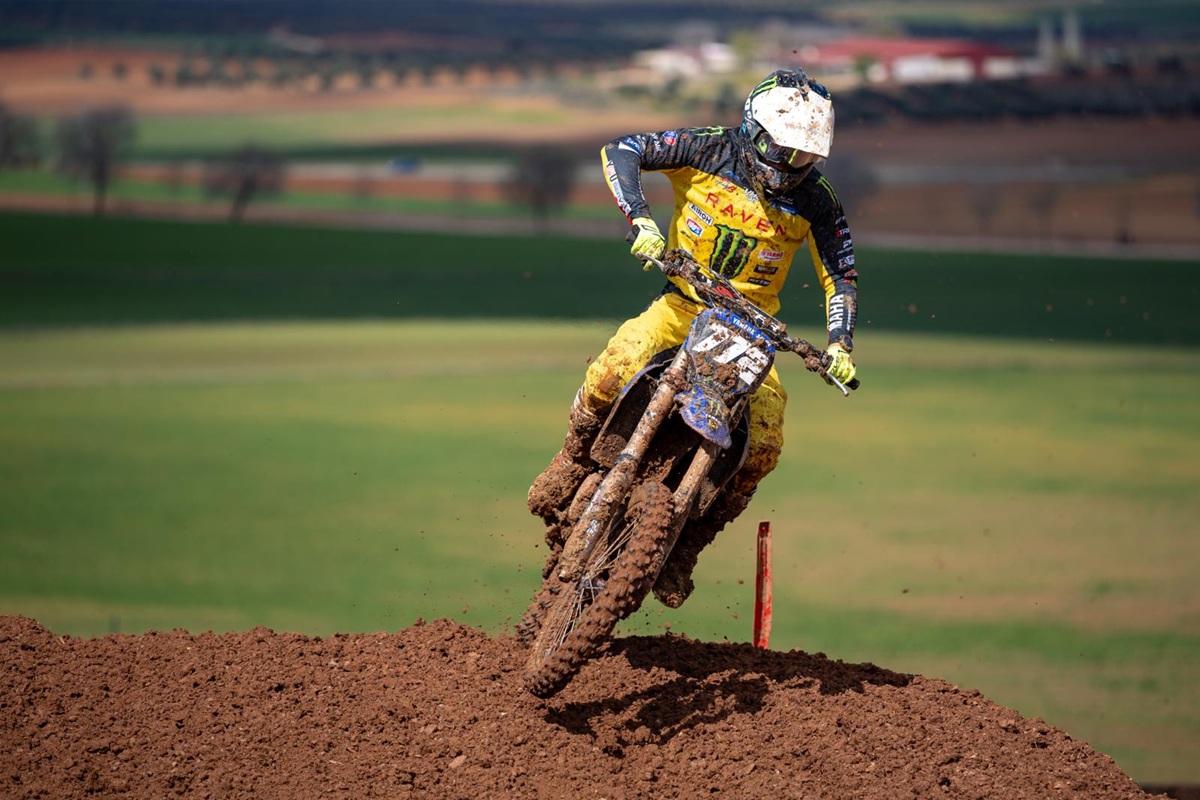 Janis Reisulis dominates in first race EMX250 France - MX Vice