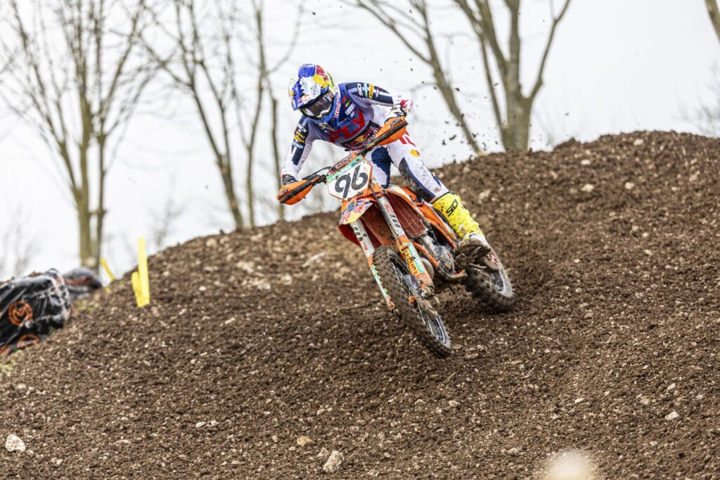 MX2 victory for Adamo after Grand Prix of Europe thriller as Lucas ...