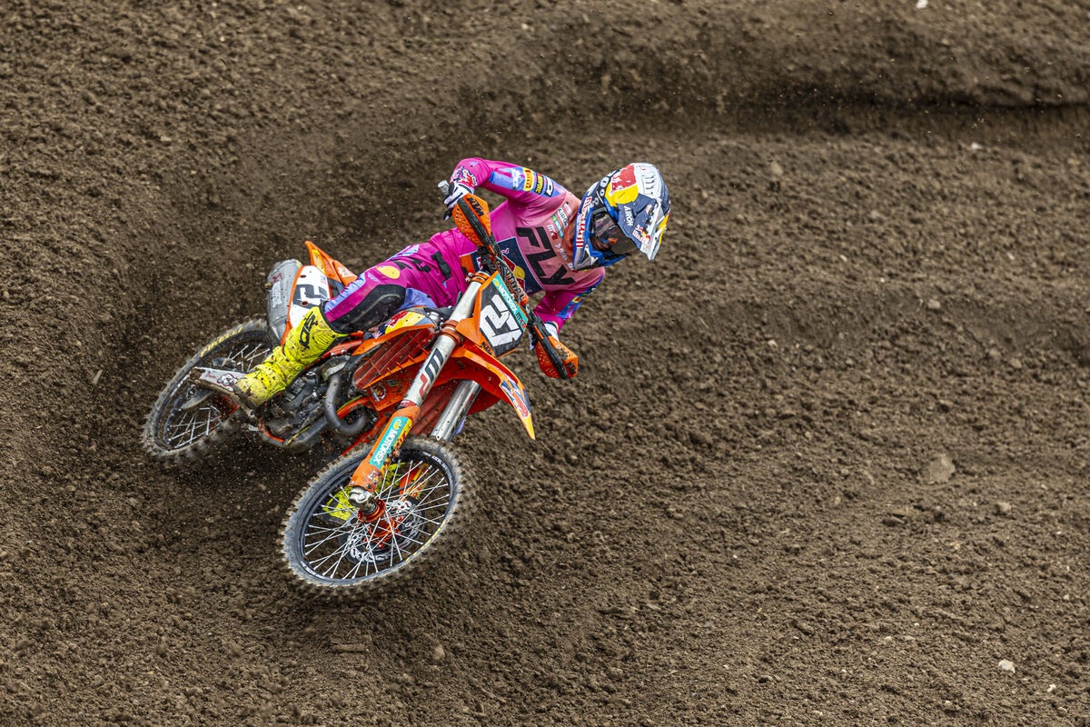 Laengenfelder wins first MX2 moto in France, De Wolf finishes 14th - MX ...