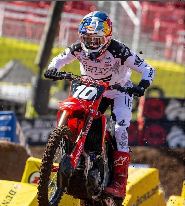 HRC Off Season SX Testing: Trey Canard and Chance Hymas - MX Vice