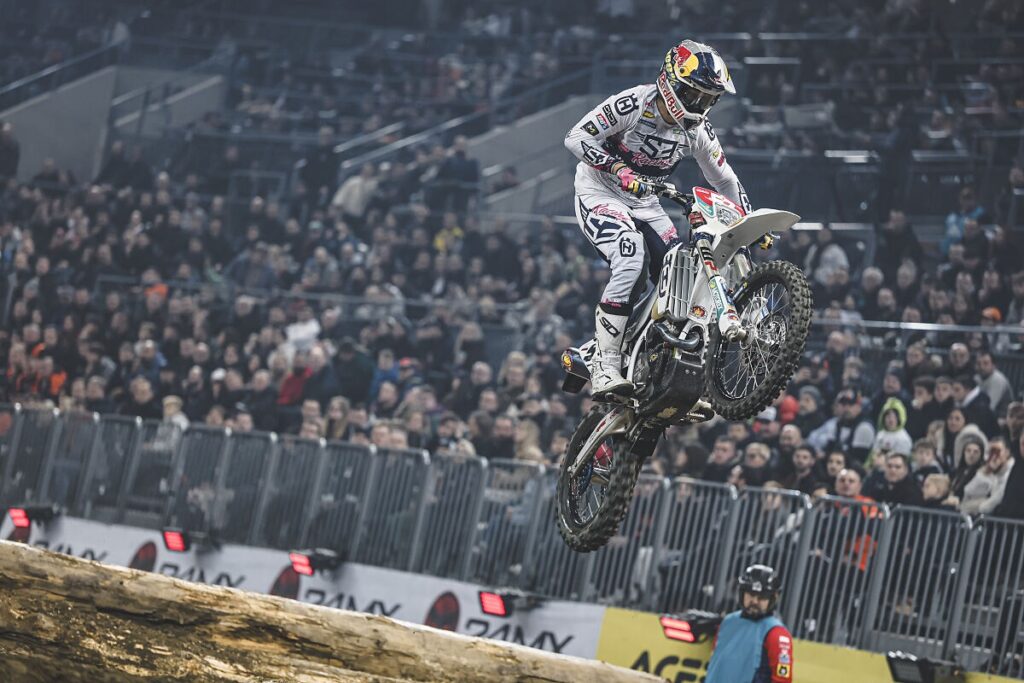 Billy Bolt wins SuperEnduro season opener in Poland - MX Vice